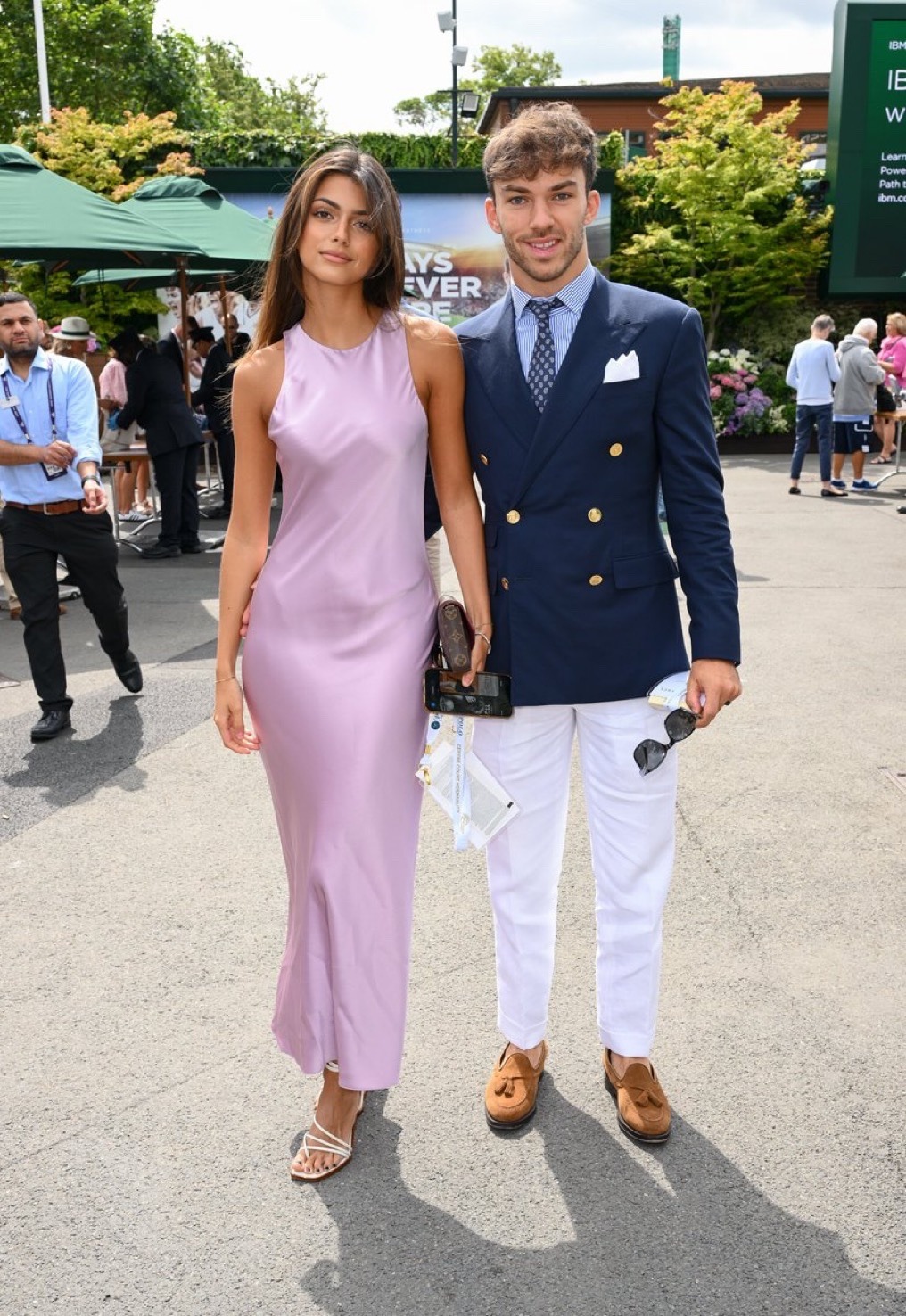 Get Inspired by Formula 1 WAGs Styles - GEAUTE